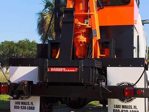 RS3 Rear Steer Lightning Loader - Petersen Industries Petersen Industries