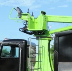 Atlas Lightning Loader® Heavy-Duty Grapple Truck | - Petersen Industries