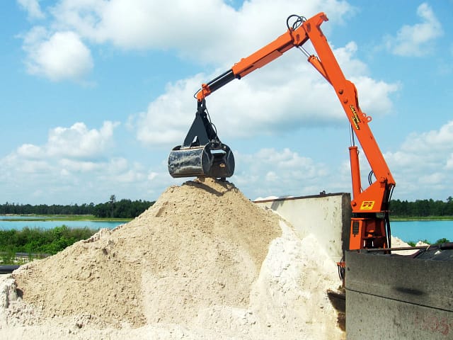 SL3 Stationary Mount Grapple Loader - Petersen Industries