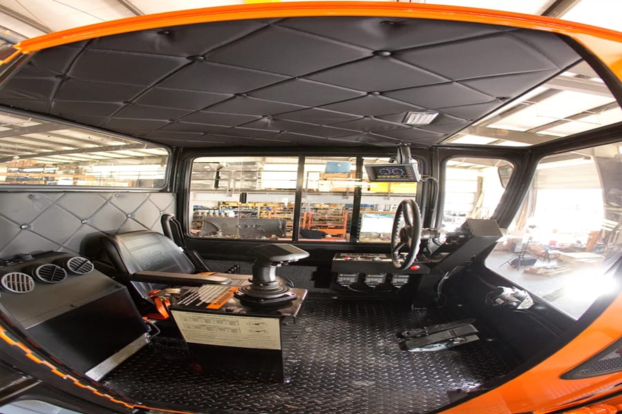 RS3 Rear Steer Lightning Loader - Petersen Industries Petersen Industries