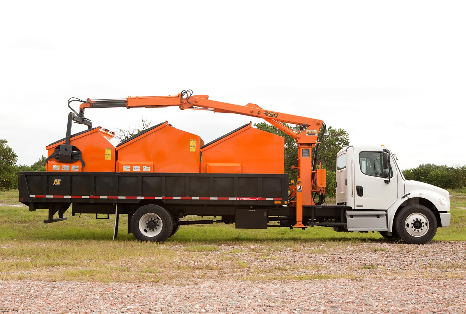CP3 Container Transport Truck - Petersen Industries Petersen Industries